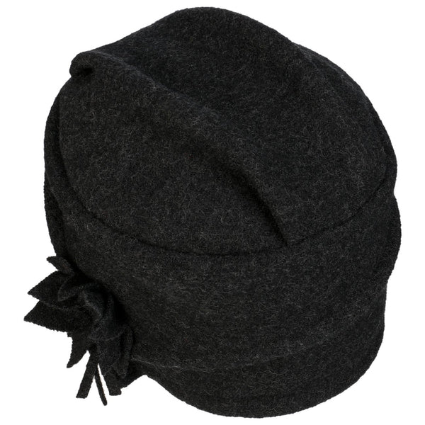 Mayser hats, caps & beanies - elegant creativity.