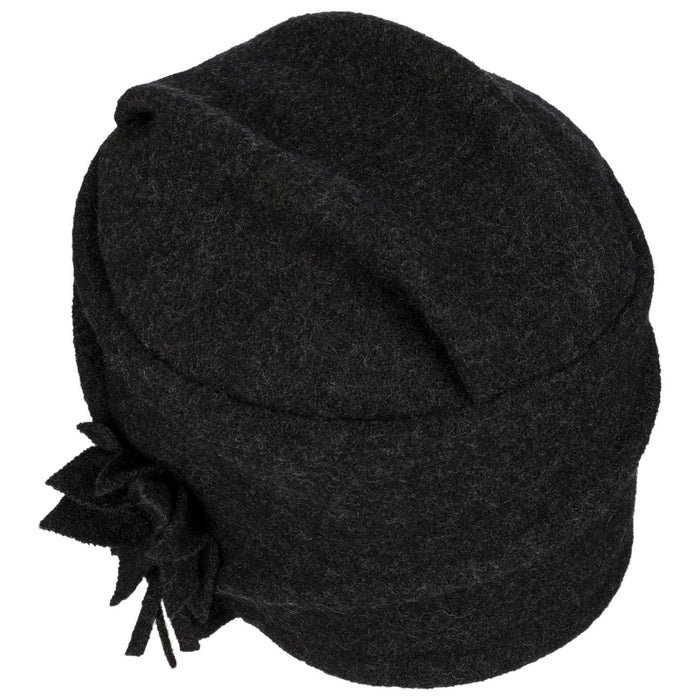 Mayser hats, caps & beanies - elegant creativity.